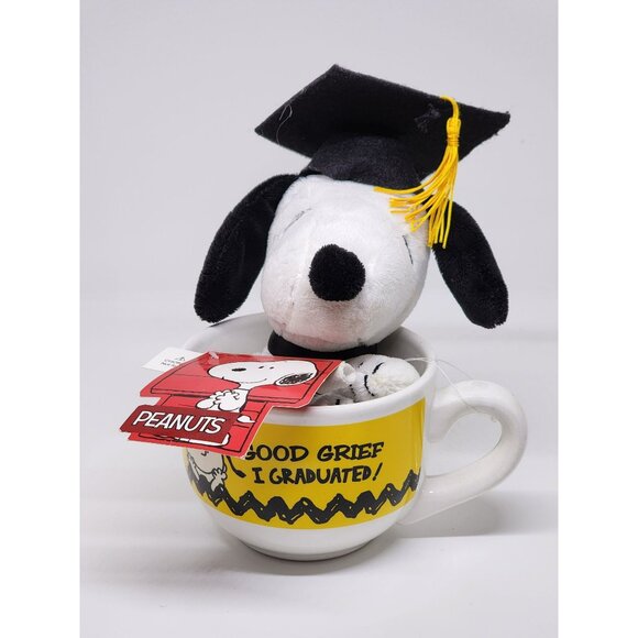 Peanuts | Accents | Nwt Peanuts Snoopy Woodstock Graduation ...
